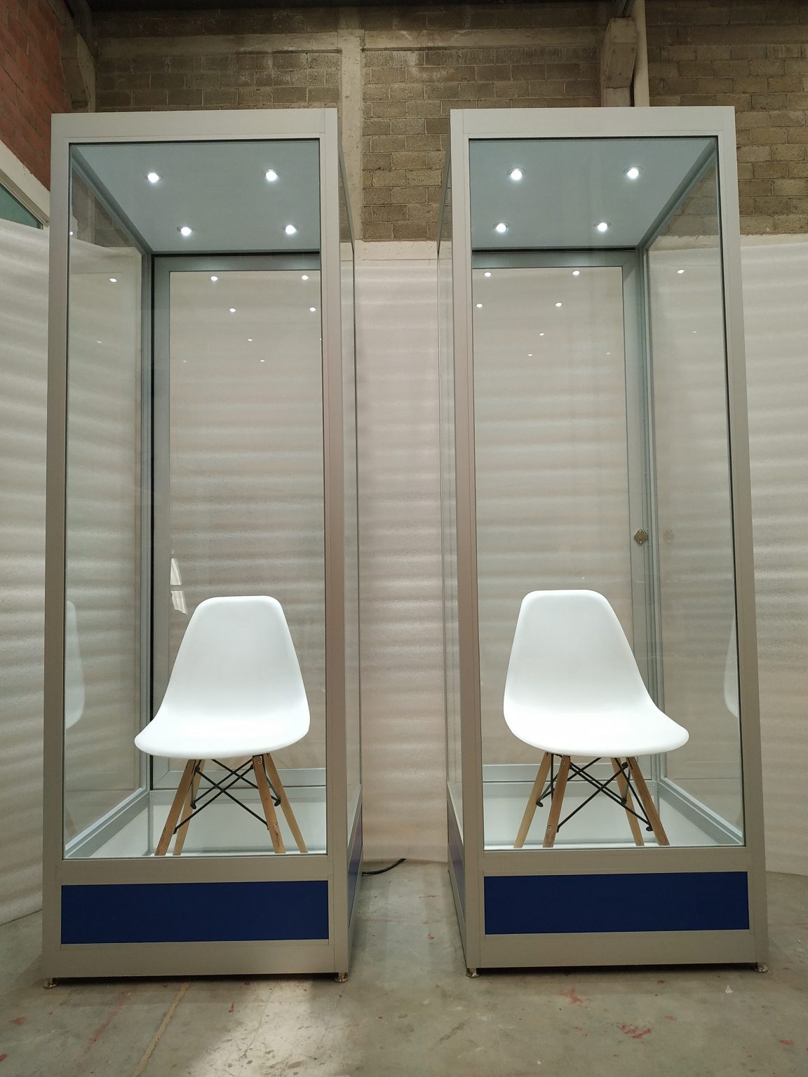 Mannequin showcases - Custom Display Cases BLOG Mannequin showcases - Custom Display Cases BLOG